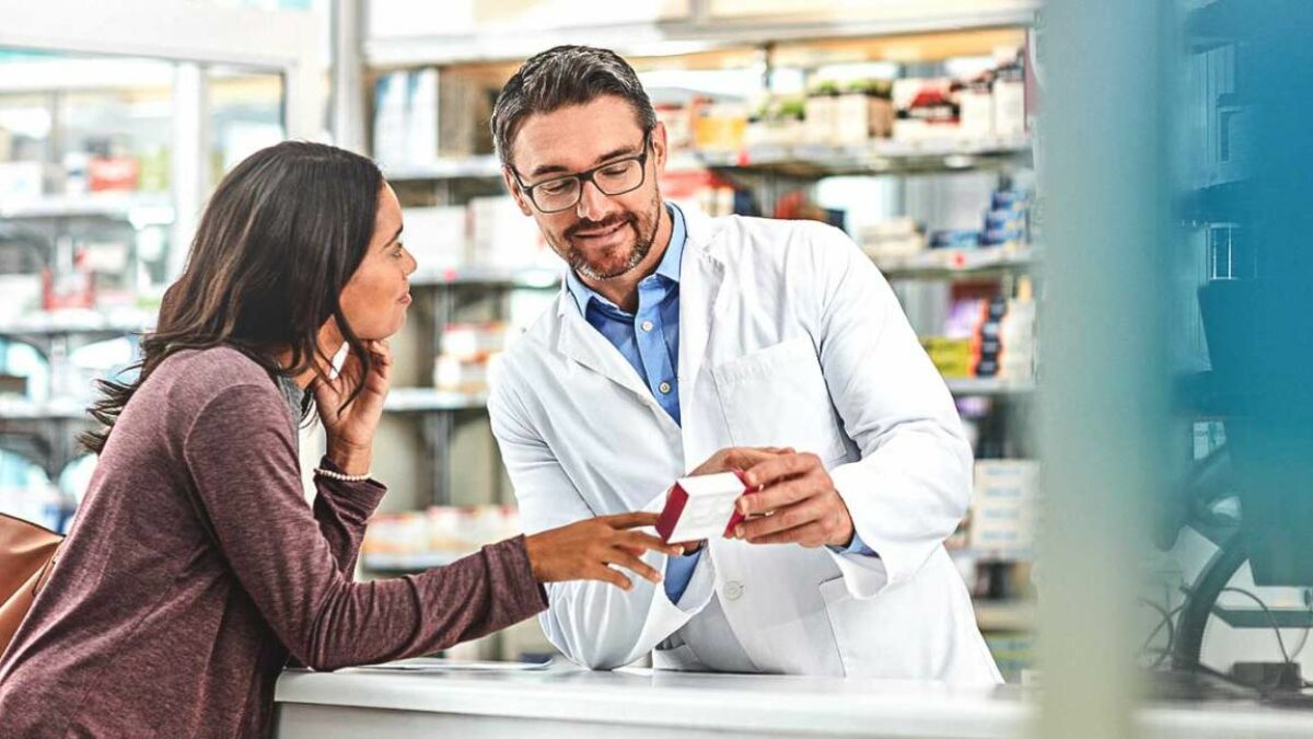 How Much It Costs to Open a Pharmacy: Examples & Budget