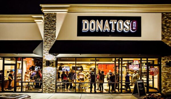Donatos Pizza Franchise Costs $457K – $990K (+ 2024 Profits)